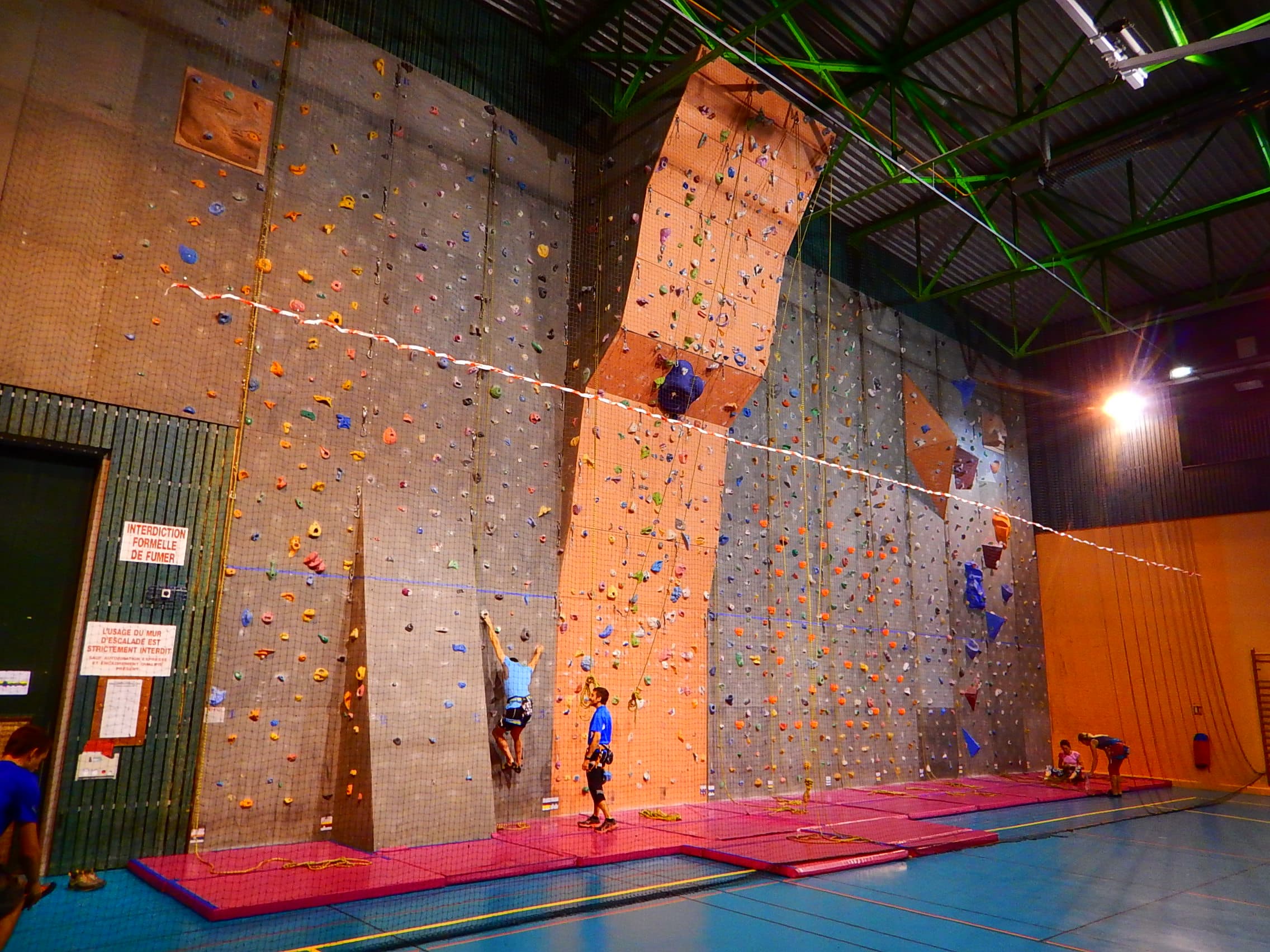 Le guide des salles et des clubs d’escalade à Annecy - Canyoning Annecy ...
