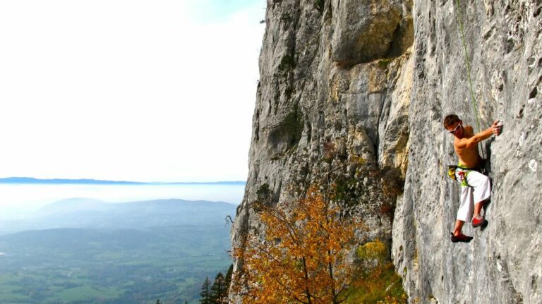 Private rock climbing course Annecy – Monté Médio